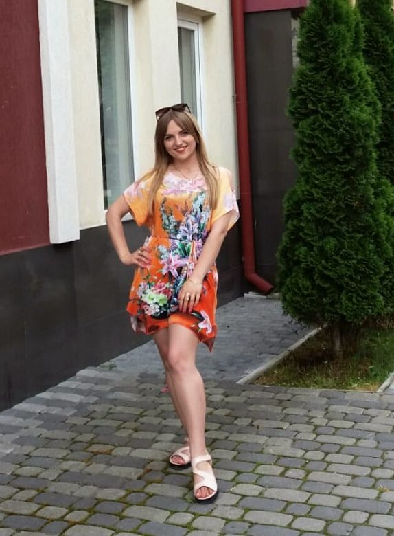 Yarina From Ternopil Ukraine 23 Years Old Id 102221